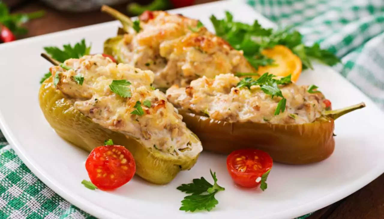 Pepper Boats au thon et provolone l Délicieux et alléchant