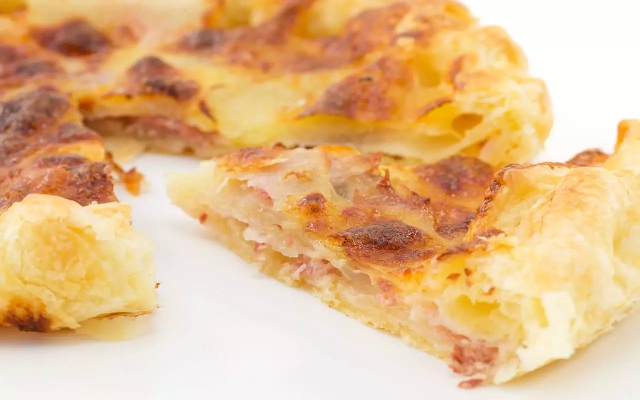 Potatoes and ham tart | The savory pie is good and tasty