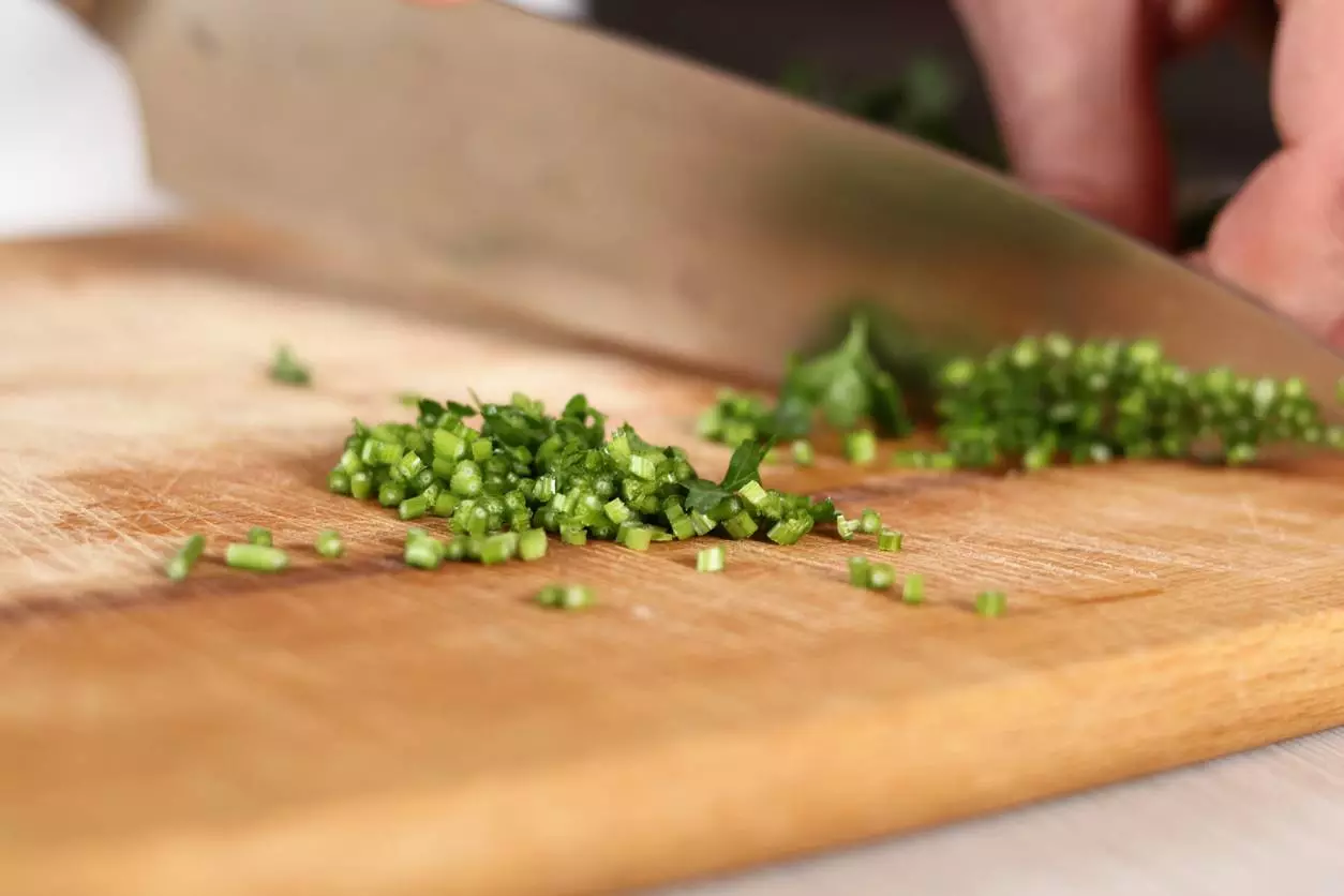 Crostini ar garšaugiem, aperitīvs uz rokas gatavs 10 minūtēs 9252_2