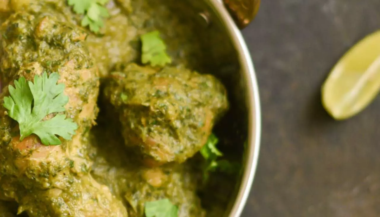 Nuggets de poulet à la roquette et crème de pistache | Tendre et simple pour un délicieux dîner