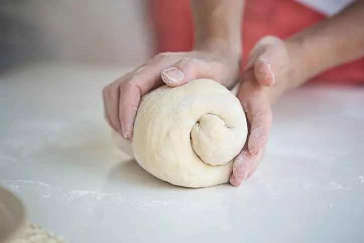 Cruffin originalan i vrlo jednostavan za napraviti desert. Deserti ricettasprint.it 9387_3