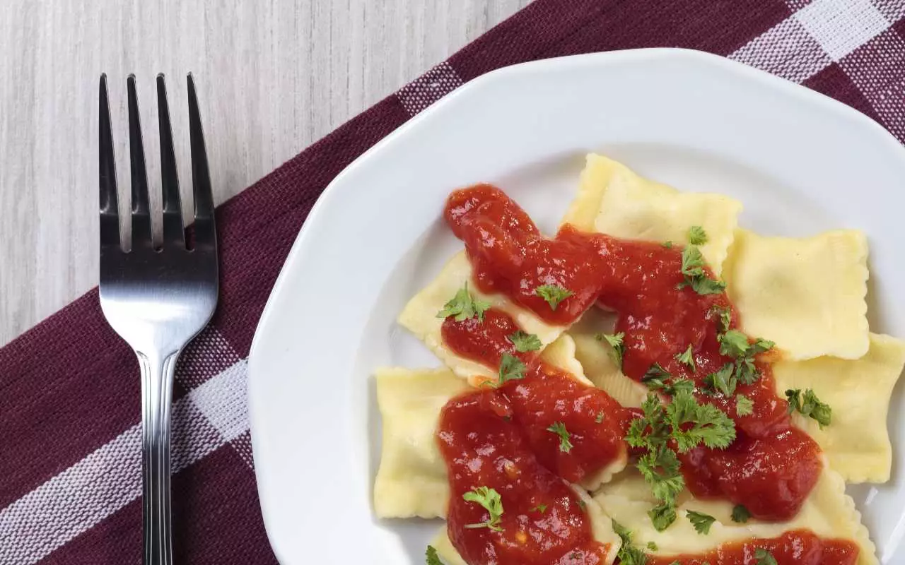 Ravioli na may ricotta at vanilla | Isang napakagandang unang kurso