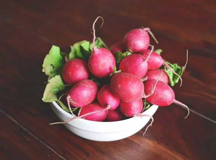 Bulvių salotos su raketa, pomidorais ir ridikėliais - recepto atspaudas