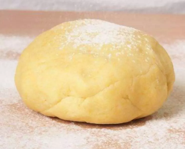 फिग क्रीम नुस्खाको साथ हजुरआमाको केक