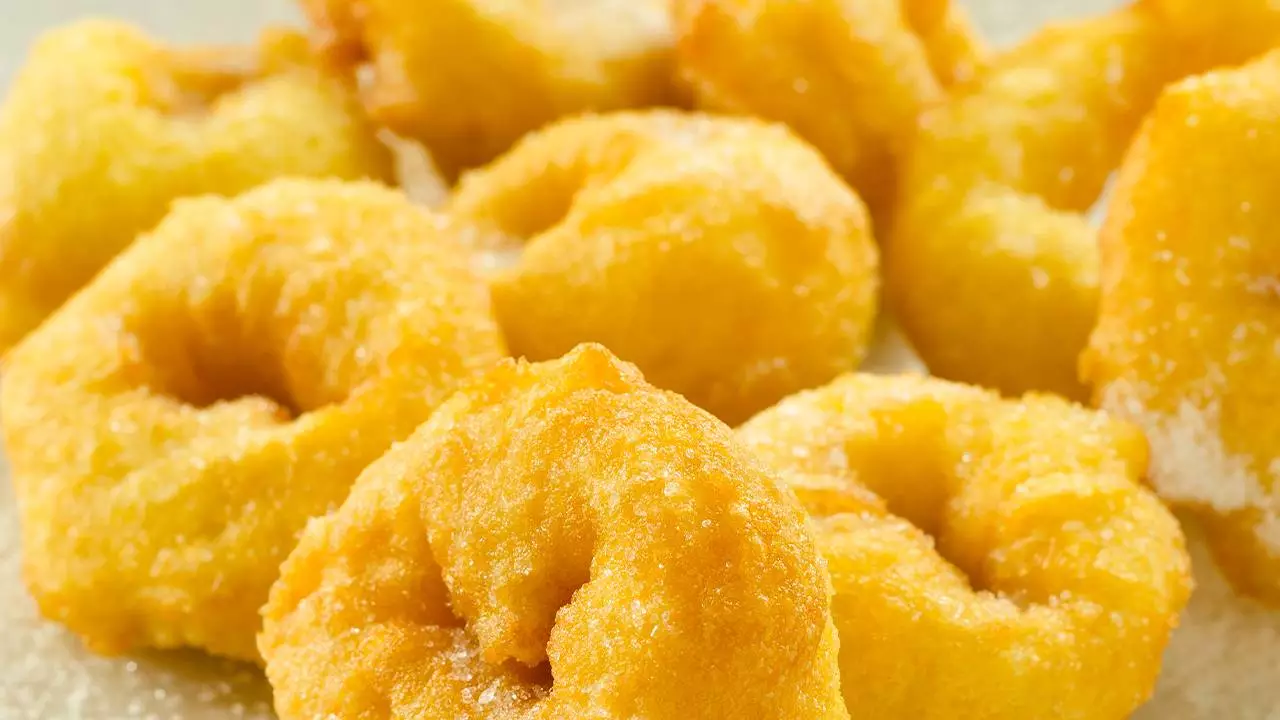 Calabrian Zeppole, óumflýjanlegur eftirréttur fyrir Calabrian með öllu tilheyrandi