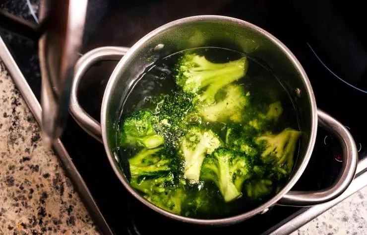 Cannelloni ជាមួយ ricotta និង broccoli - ricettasprint