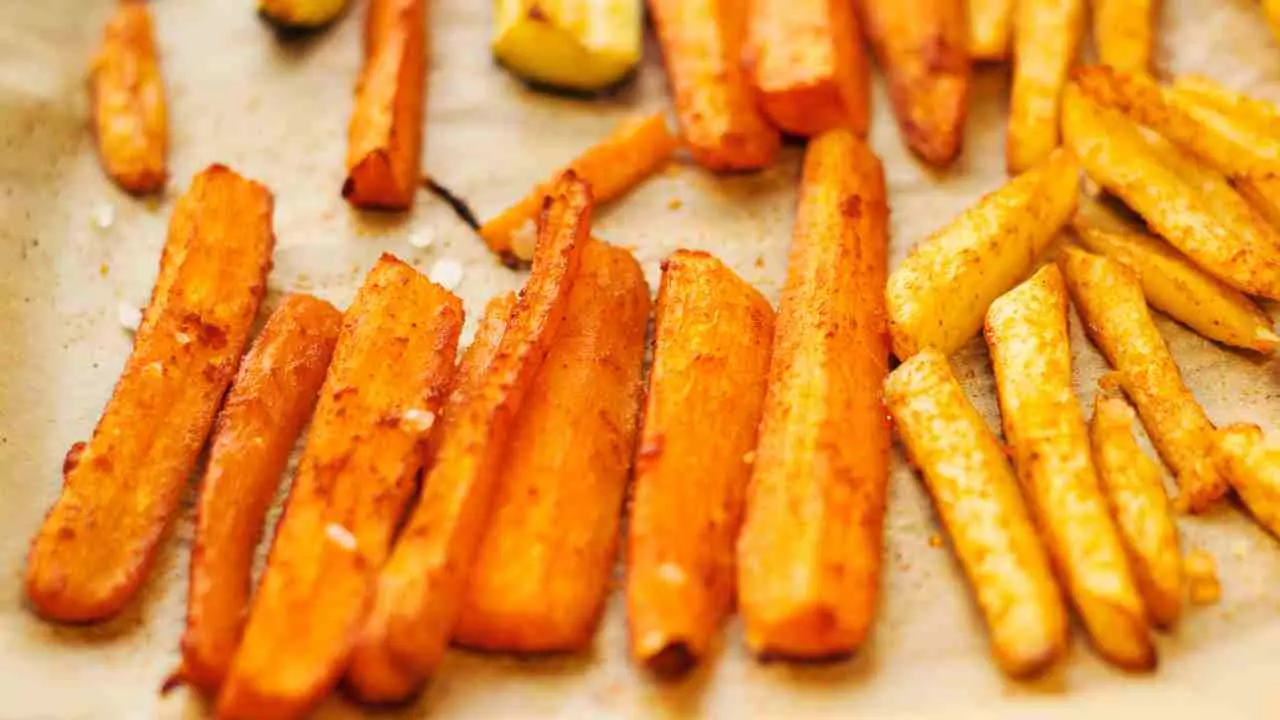 Ingrédients pour la préparation de la recette de chips de carottes croustillantes