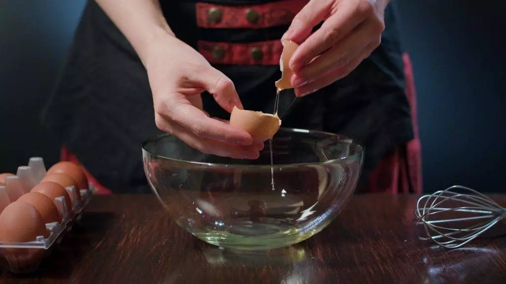 Kue susu manuk kueh Rusia kalayan glaze coklat poék 992_3